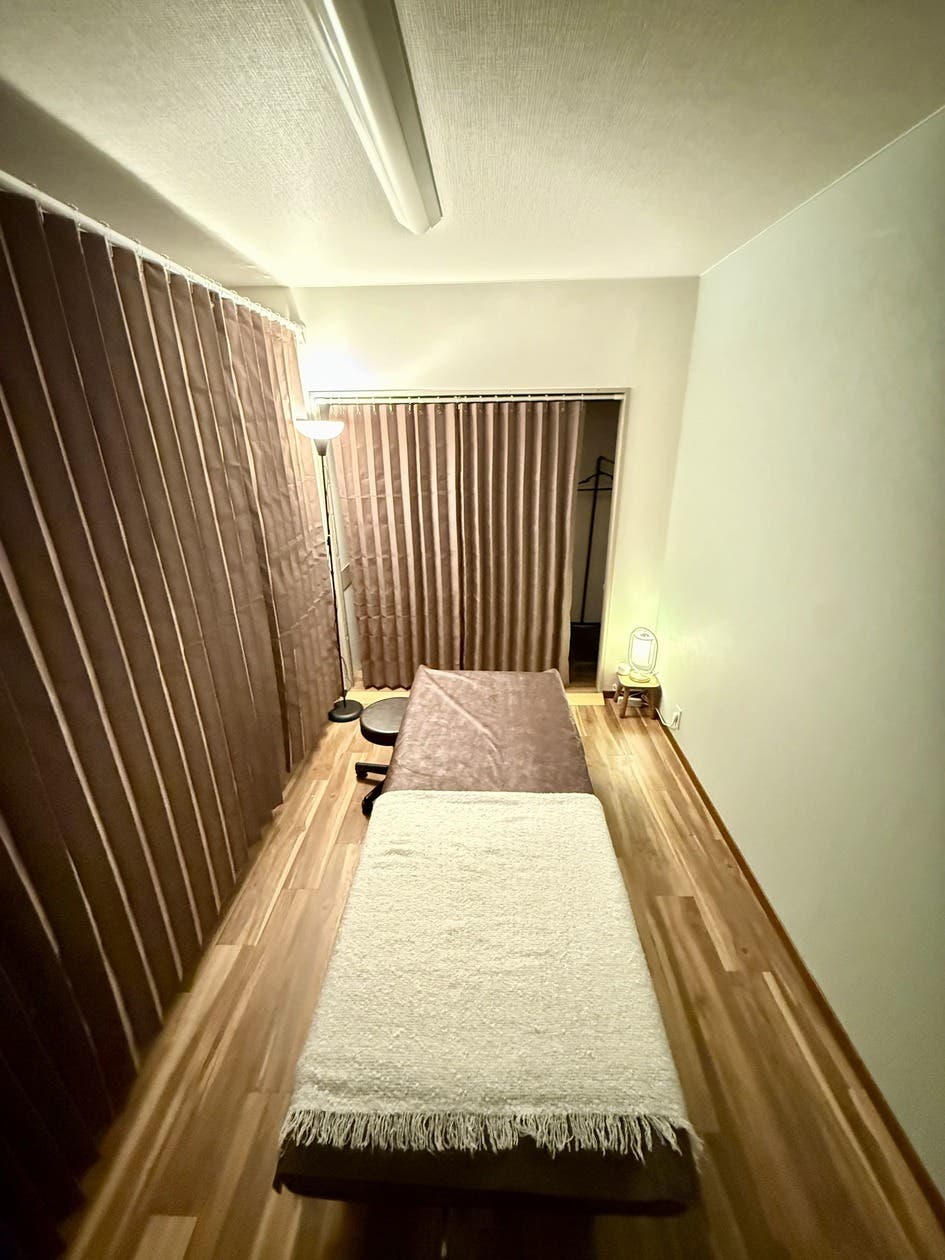 【川口駅３分】Total Beauty Share Salon YOU｜昇降ベッド／UVLEDライト／タオルウォーマーなどありの写真2