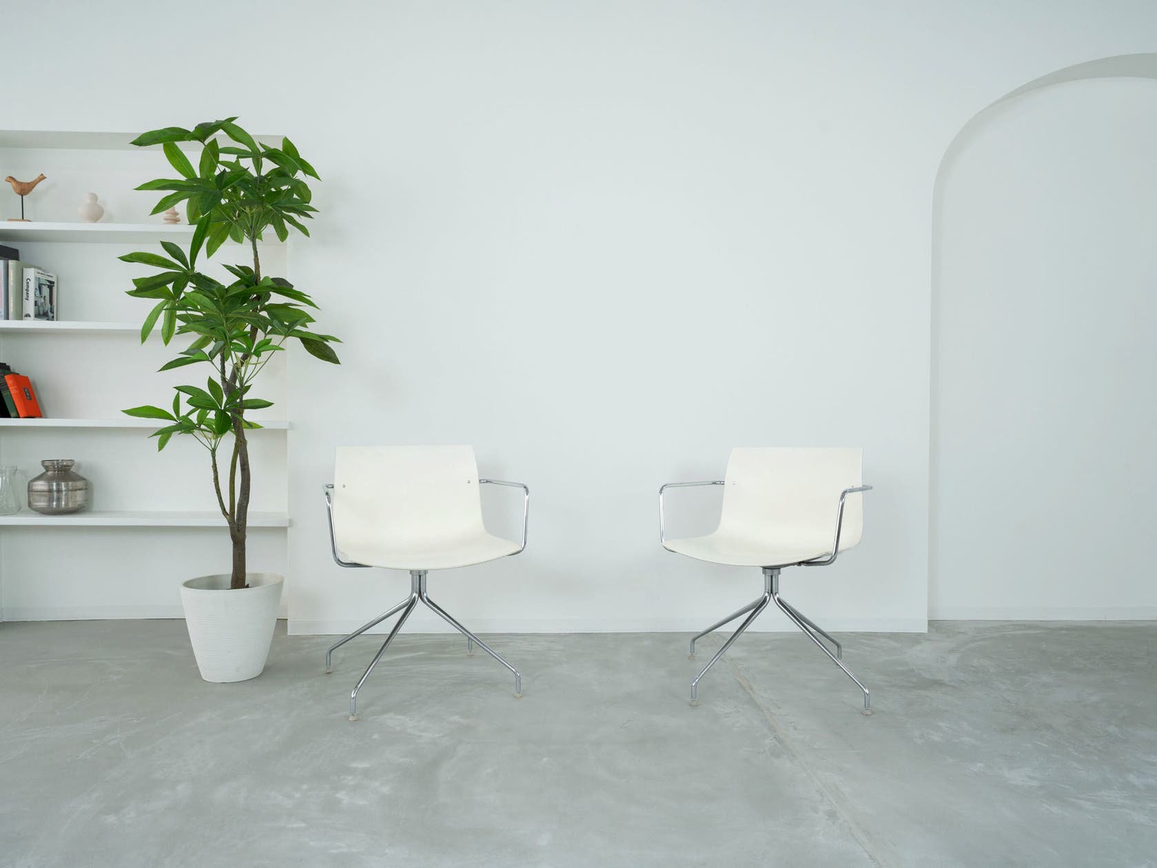 【 NEW OPEN 】撮影機材無料・自然光・コンクリ床・白壁・アーチ・埋込本棚【 アパレル｜撮影｜POP UP 】大須観音7分の写真21