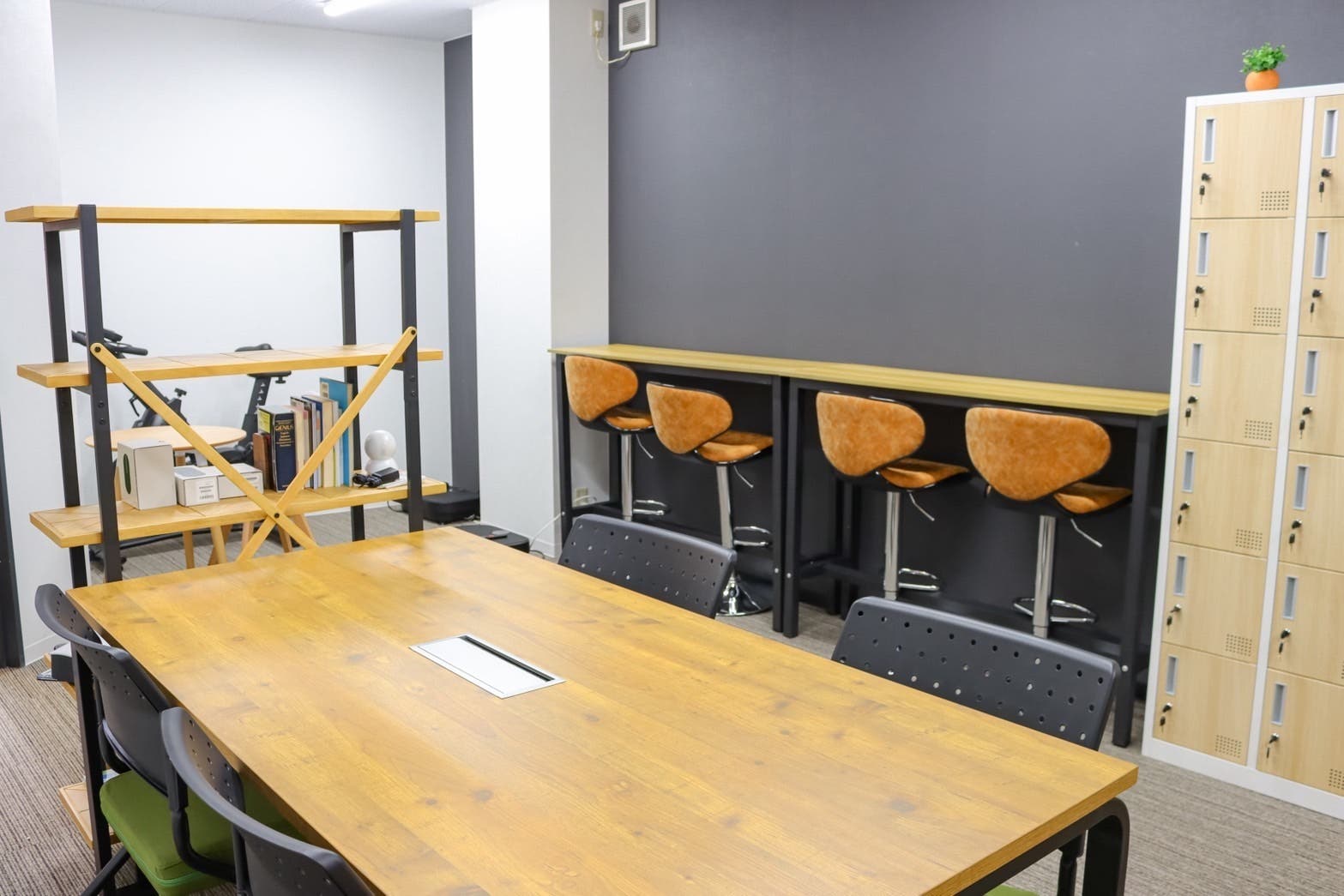 練馬駅から徒歩5分の自習室・コワーキングスペースの写真1