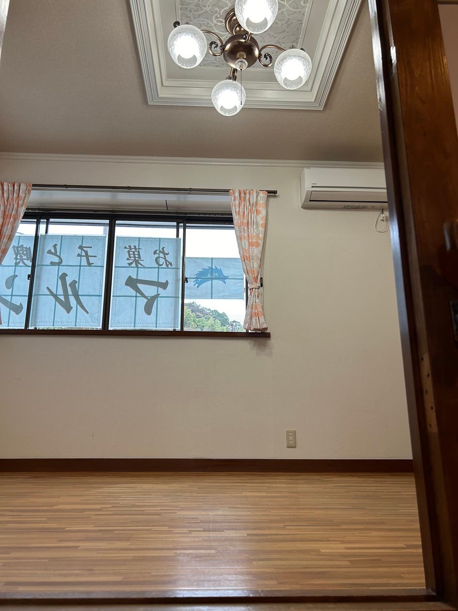 北鎌倉のおしゃれなカフェお家の様なスペースの写真4