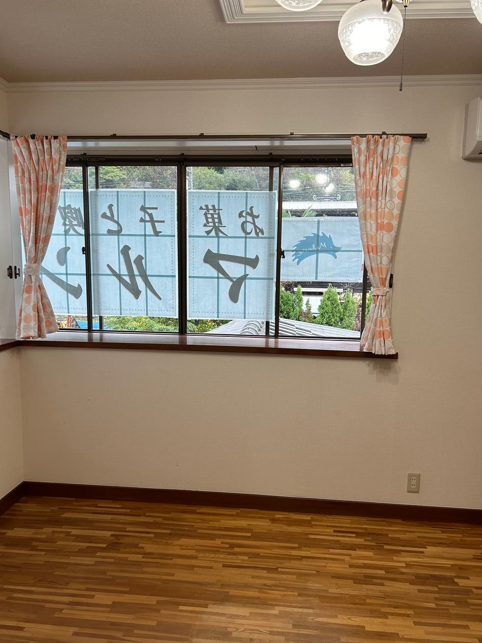 北鎌倉のおしゃれなカフェお家の様なスペースの写真8