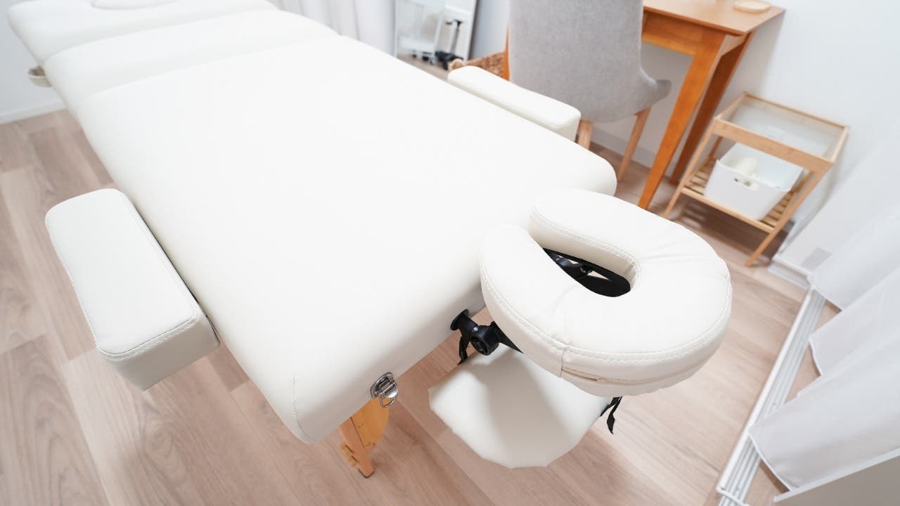 【🎊オープン記念価格】八王子駅5分｜完全個室レンタルサロン🌿白×木目の温もりある上質空間✨無料備品も多数ご用意◎の写真10