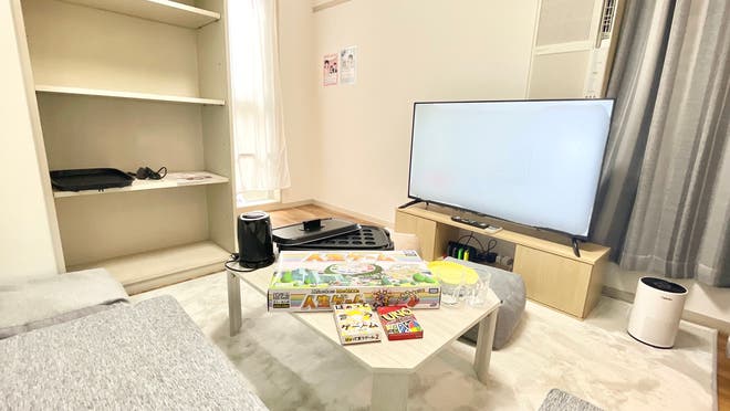 🎊地域最安🎊新オープン割引実施中🉐🚉国立駅3分📺50型特大TV🎮大人気ゲーム機!たこパ💤ゴロゴロソファ🎥映画鑑賞の写真1