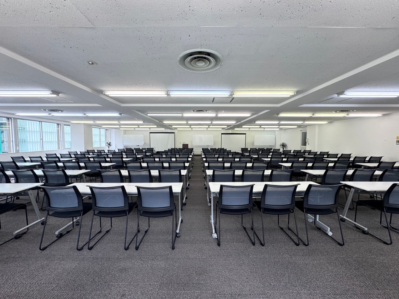 7A【 新宿三丁目駅 3分】設備・備品が充実♪ WiFi無料！清掃・消毒で衛生面も安心♥便利な駅近の写真1