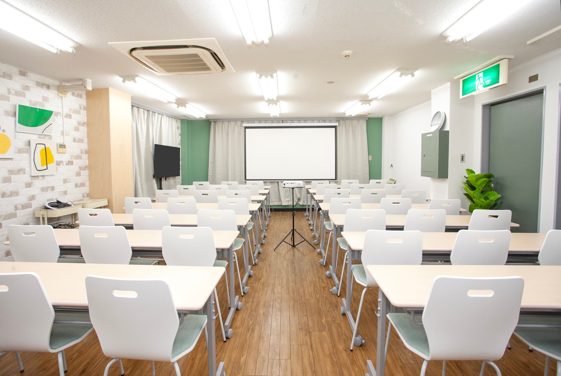 大宮駅徒歩3分/20名収容/土足利用可/会議/セミナー/研修/面接/懇親会/ボードゲーム/撮影/推し活/女子会/KS7大宮の写真4