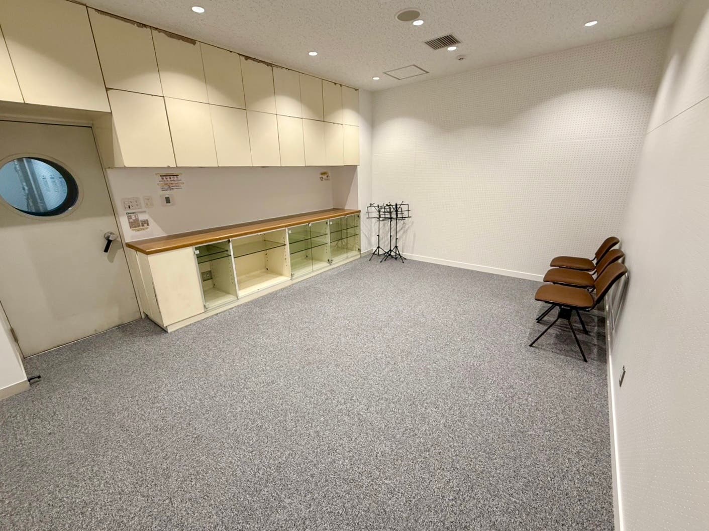 防音室【京成関屋 5分】8名収容の防音室！♥便利な駅近の写真1