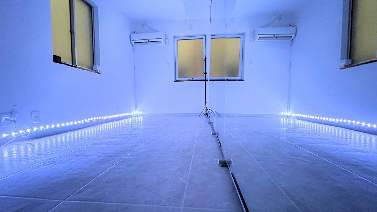 【大久保駅1分】少人数向きの集中空間・ジャンプOK・24H営業のダンススペースの写真3