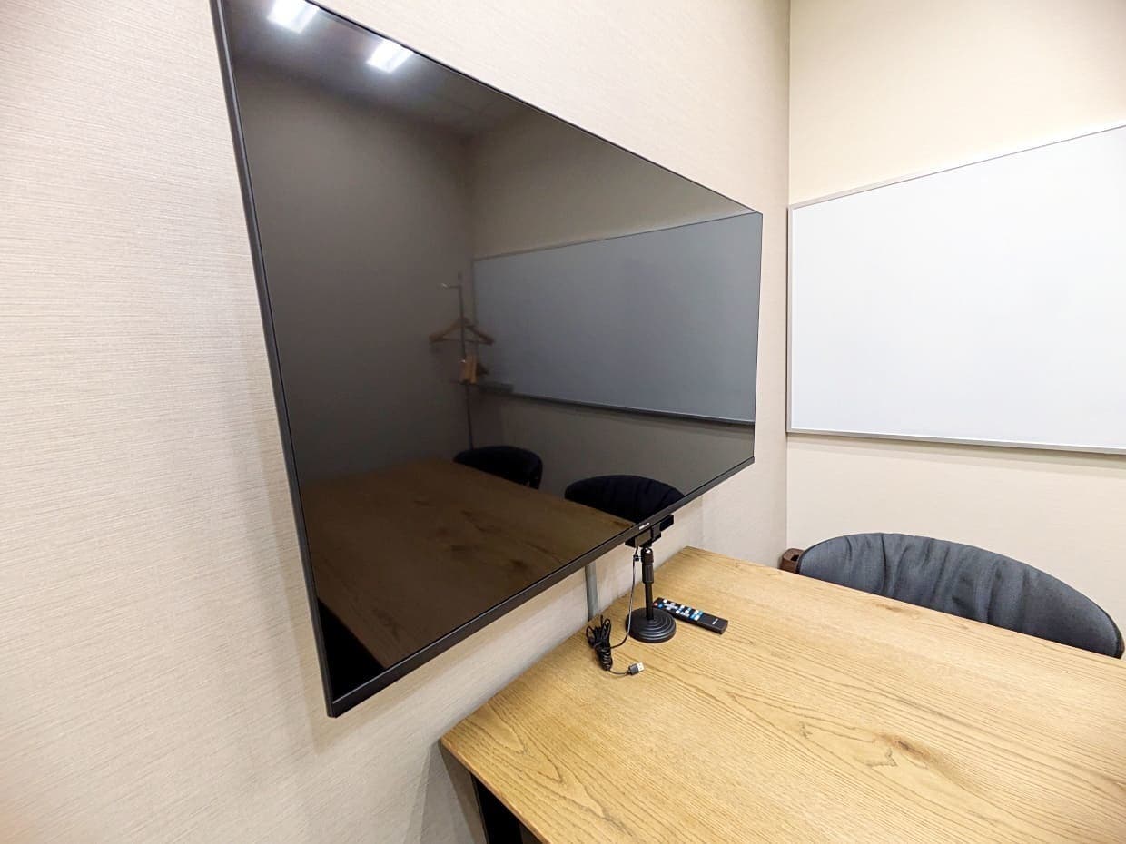 エキスパートオフィス カンファレンスルーム1 最大4名収容【名古屋駅徒歩4分！ホワイトボード・モニター常設】の写真2