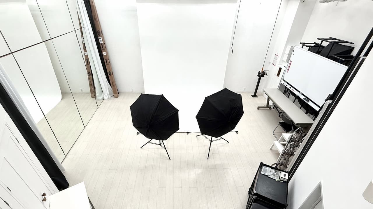 【WB】バックペーパー・ストロボ貸出あり！メイクルーム完備✨クロマキー撮影、イベント、宣材写真、Web配信、撮影以外の用途OK！の写真13