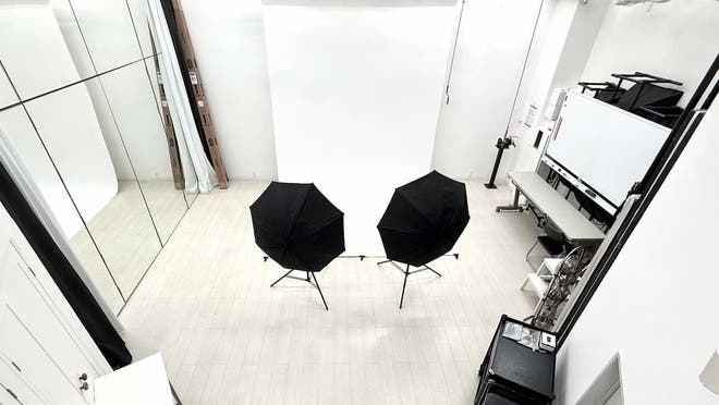 【WB】バックペーパー・ストロボ貸出あり!メイクルーム完備✨クロマキー撮影、イベント、宣材写真、Web配信、撮影以外の用途OK!の写真13