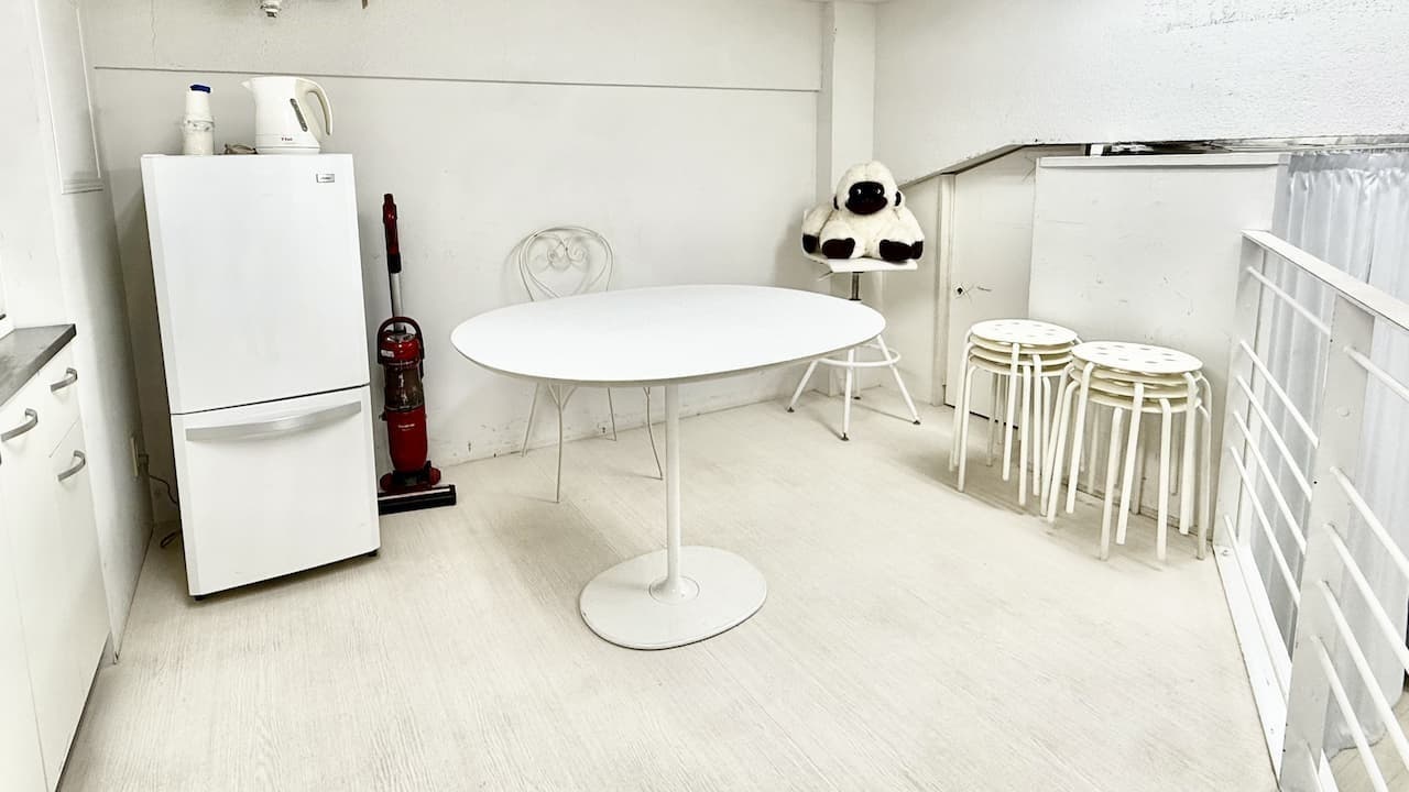 【WB】バックペーパー・ストロボ貸出あり！メイクルーム完備✨クロマキー撮影、イベント、宣材写真、Web配信、撮影以外の用途OK！の写真14