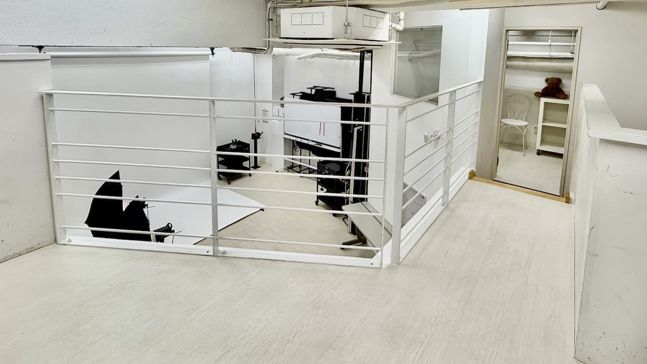 【WB】バックペーパー・ストロボ貸出あり！メイクルーム完備✨クロマキー撮影、イベント、宣材写真、Web配信、撮影以外の用途OK！の写真15