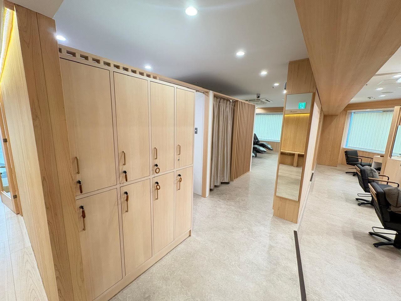 【金山駅徒歩1分・地下直結】檜香る癒しの面貸しヘアサロン｜心安らぐ上質空間の写真7