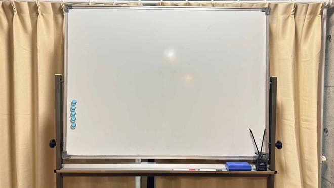 8月OPEN🎊【池袋駅5分🚉】会議・作業に🎓10名着席OK👥Wi-Fi完備📶格安スペース|少人数パーティも◎の写真10