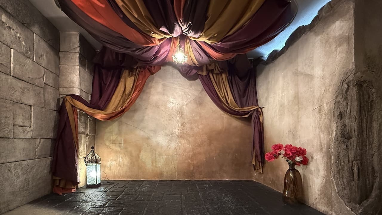 【M1】ゴシック調スタジオ🎪西洋石壁、アンティーク壁や石畳を完全再現✨カーテン装飾の写真4