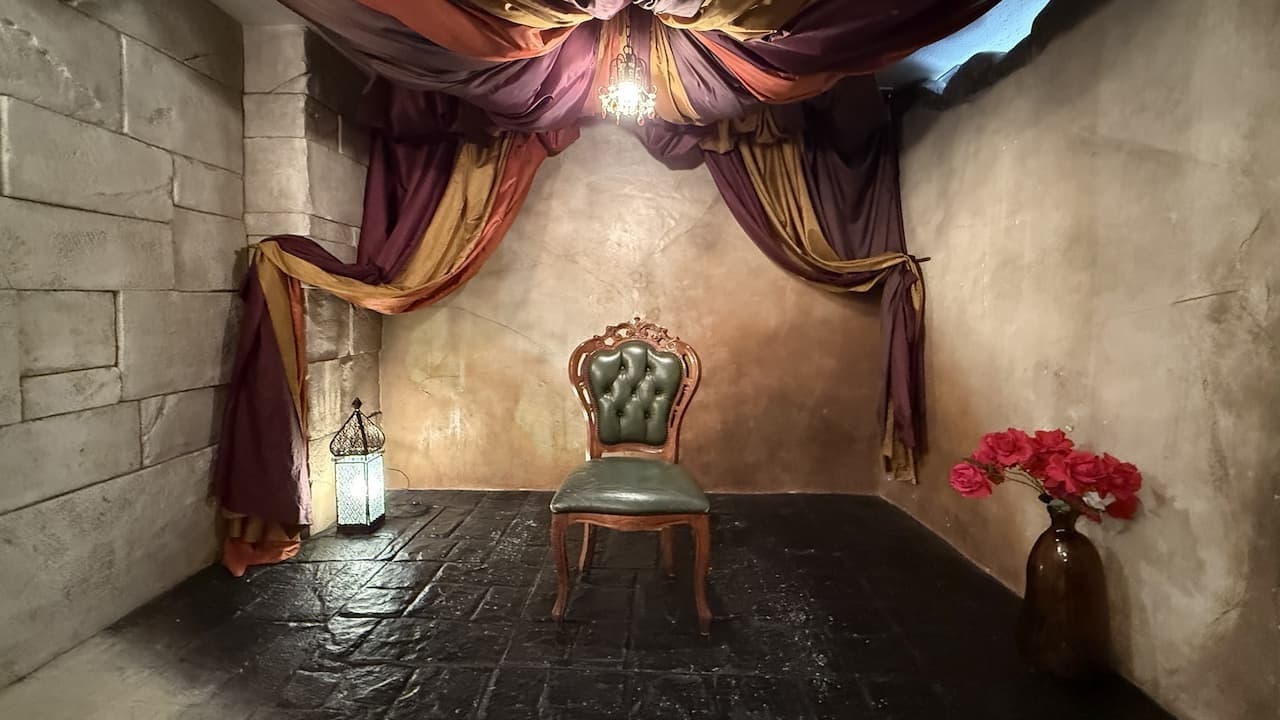 【M1】ゴシック調スタジオ🎪西洋石壁、アンティーク壁や石畳を完全再現✨カーテン装飾の写真10