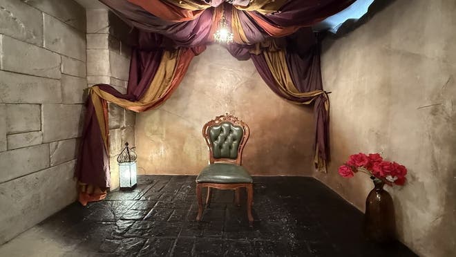 【M1】ゴシック調スタジオ🎪西洋石壁、アンティーク壁や石畳を完全再現✨カーテン装飾の写真10