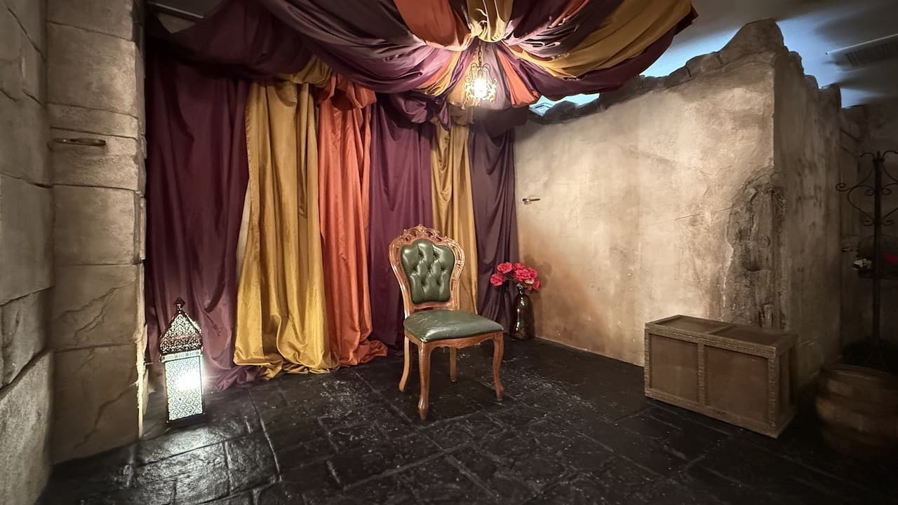 【M1】ゴシック調スタジオ🎪西洋石壁、アンティーク壁や石畳を完全再現✨カーテン装飾の写真13