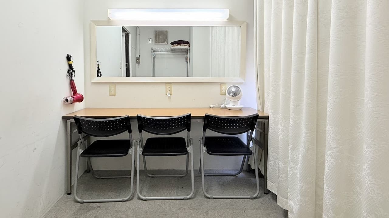 【M1】ゴシック調スタジオ🎪西洋石壁、アンティーク壁や石畳を完全再現✨カーテン装飾の写真19