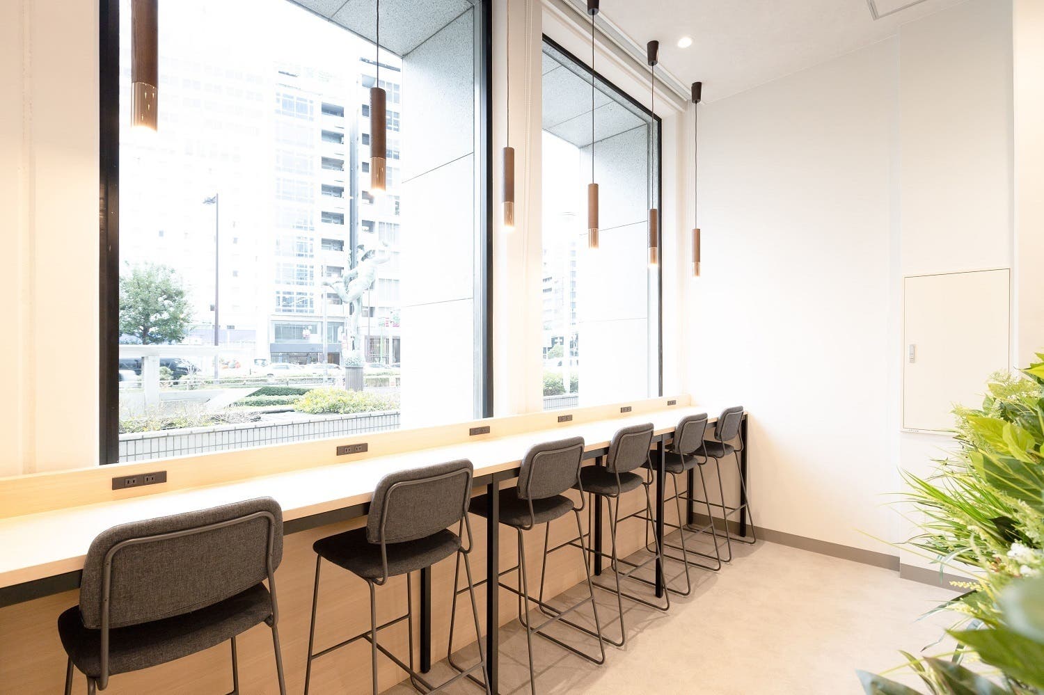 ServiceOffice W 天満橋 オープン席②【天満橋駅直結】ラウンジ利用　WEB会議OK・フリードリンク有の写真3