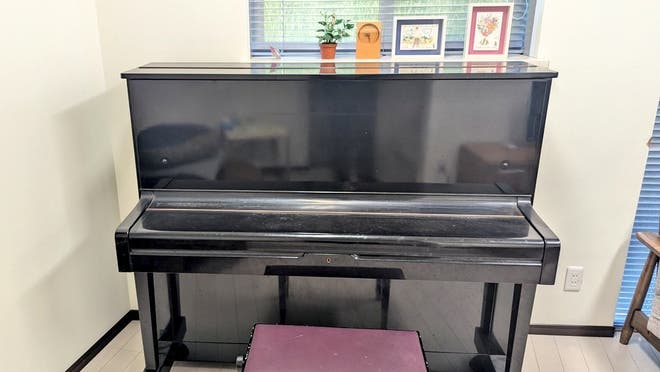 伊豆長岡駅から徒歩6分ホームパーティーや趣味、仕事、勉強、楽器練習などにも活用できる戸建2階建てフリースペースの写真8