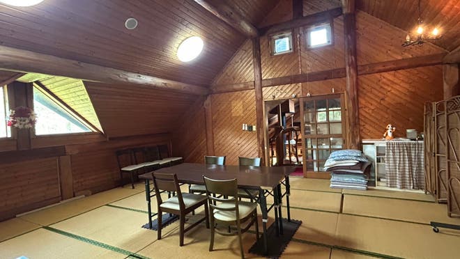 お茶会から会議まで、使い方は自由自在!木のぬくもりある和室の写真5