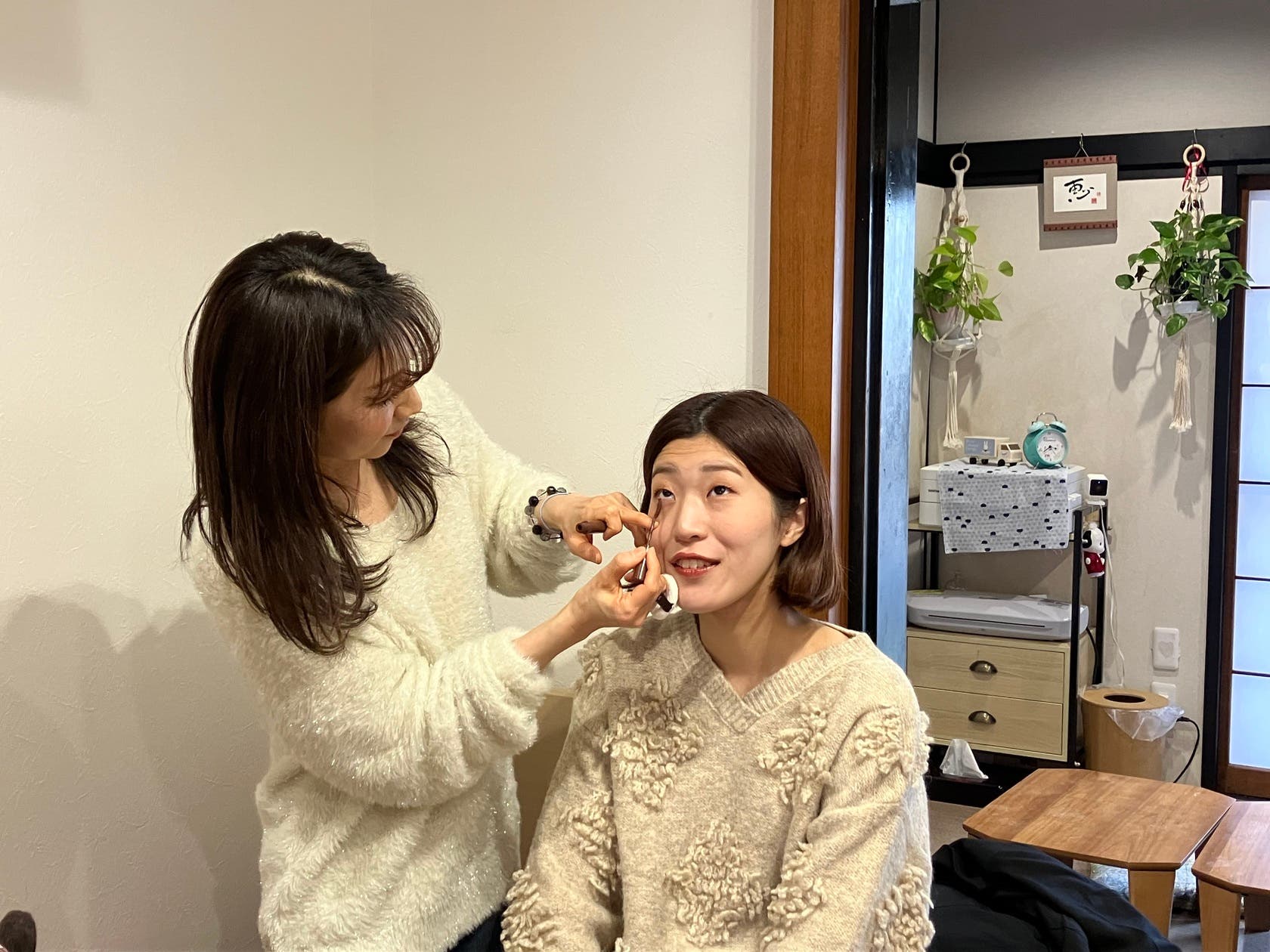 プロのヘアメイク派遣の画像1