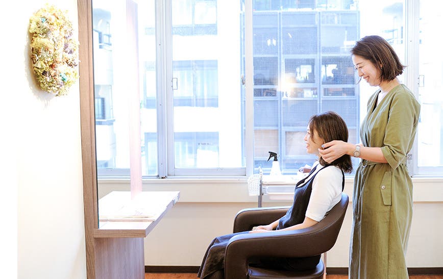 【9月利用のサロン見学・下見受付中！】美容師として「サロンワークを続けたい」を、渋谷で気軽に！薬剤付きのシェアサロンです。の写真4