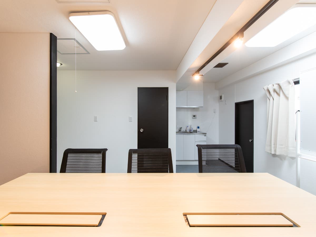 御茶ノ水徒歩4分・末広町徒歩7分｜最大6名｜ビジネス、パーティー、ボードゲームや女子会、休憩の利用に最適！の写真5