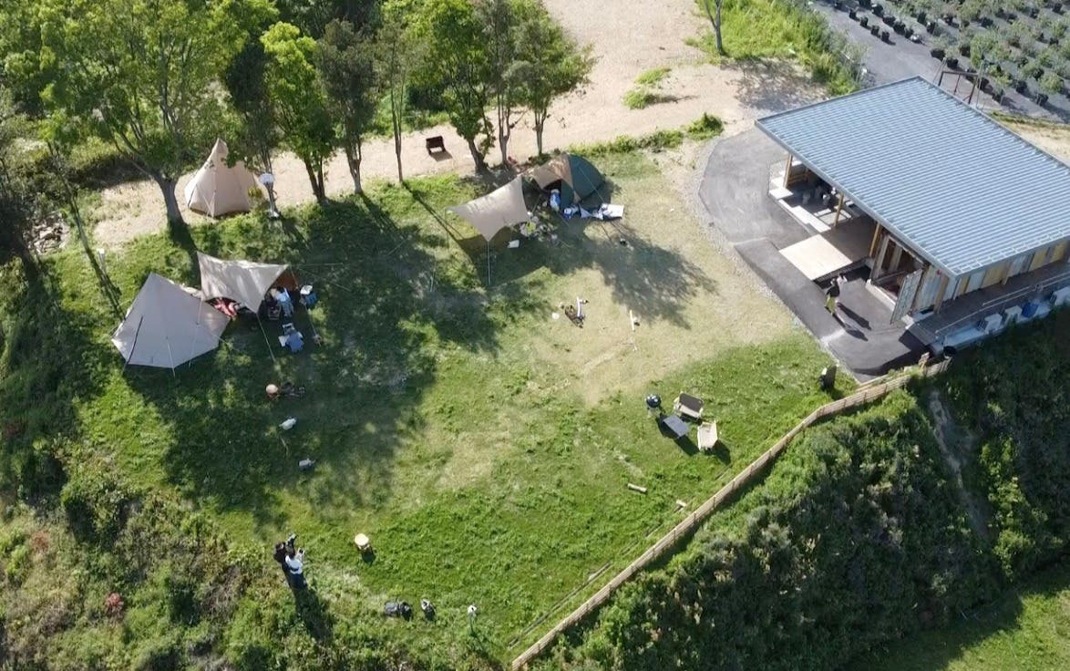 JR和歌山線・妙寺駅から徒歩15分のキャンプ場/観光農園の写真1