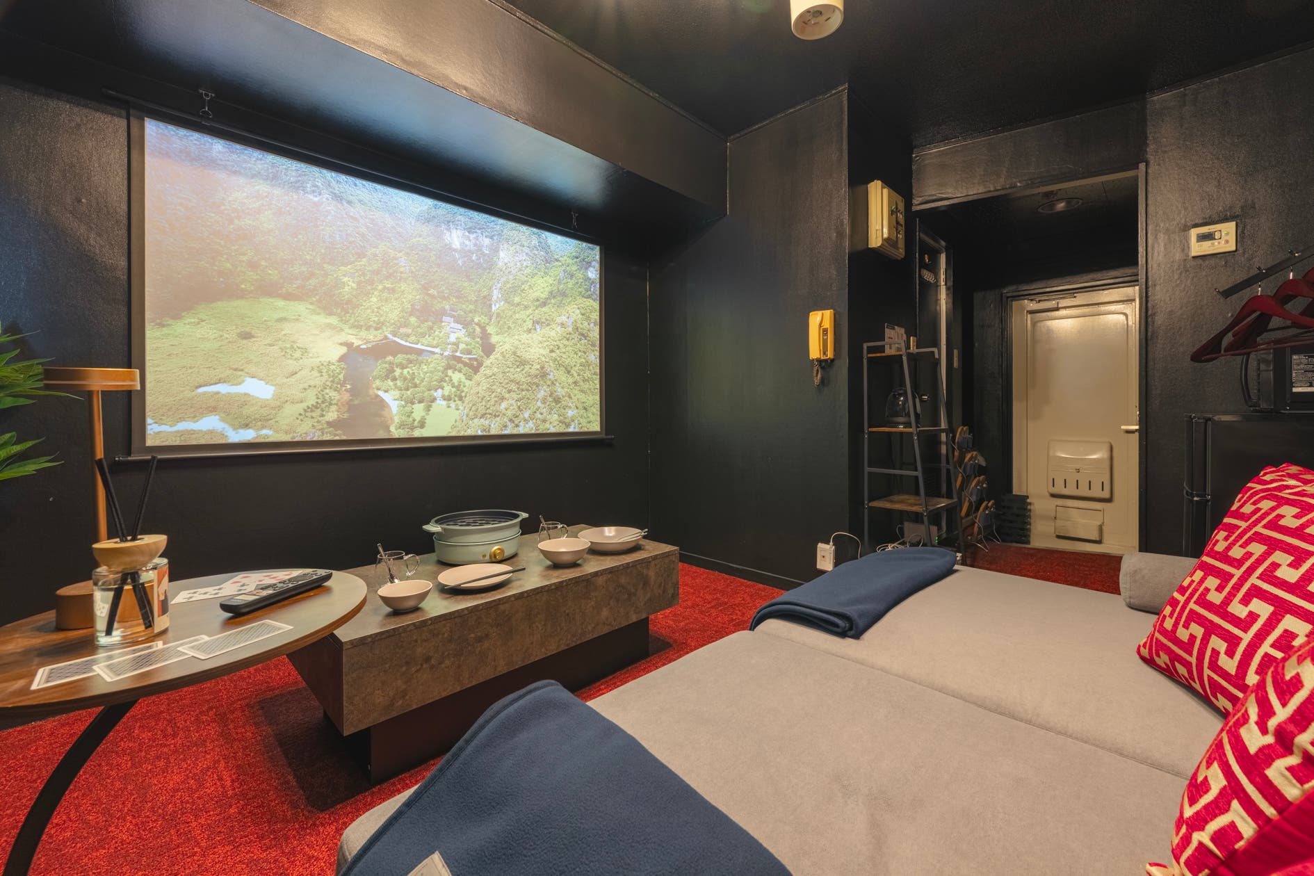 スペモ🎬️クリスマス🎄横浜駅5分🚶‍♀️学割🧑‍🎓プロジェクター🎥デート❤ボードゲーム🂢718_CINEMA横浜の写真7