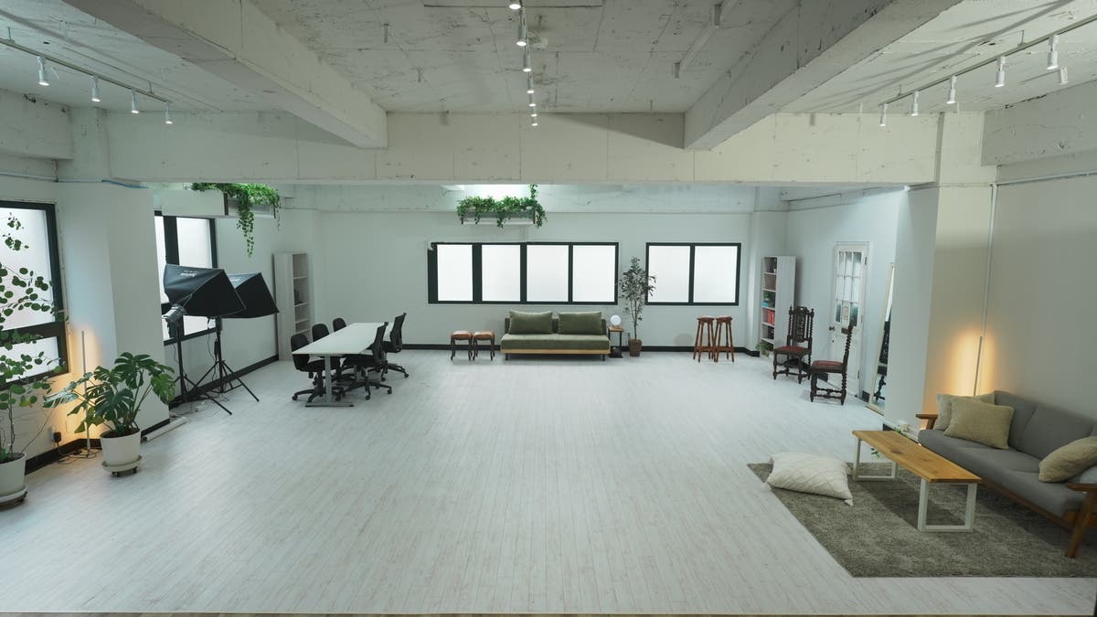 鶯谷駅から徒歩8分！自然光たっぷりの撮影スタジオ📸セミナーやイベント利用も◎の写真15