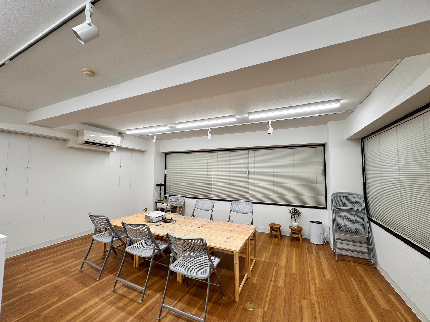 麻布十番 徒歩5分 | [特別セール] 居心地のよいマルチスペース/プロジェクター・モニター/高速wifiの写真4