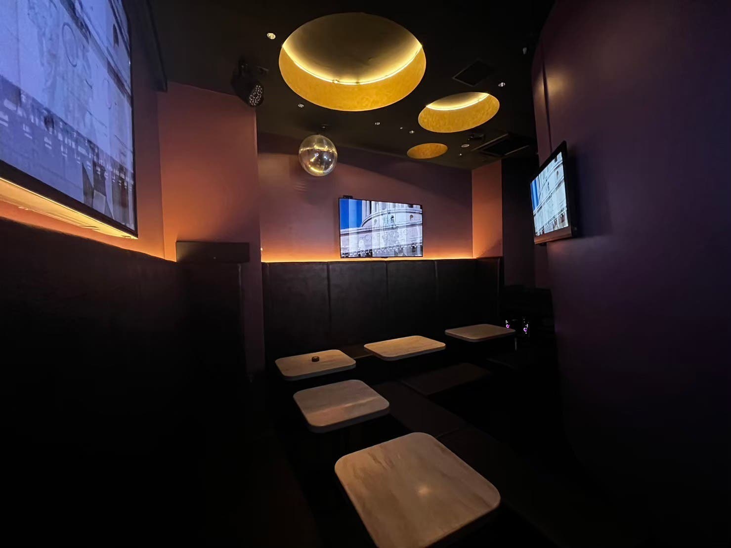 【西麻布】20名対応の大個室バー｜カラオケ・モニター完備｜懇親会・打ち上げにの写真2