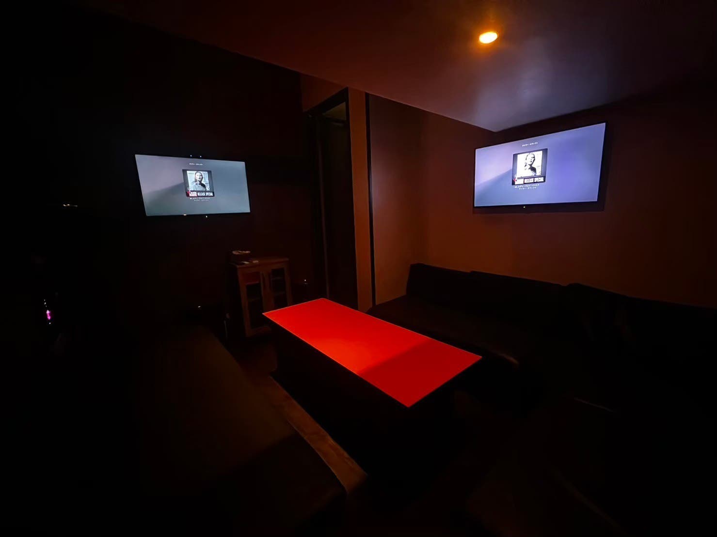 【西麻布】4〜10名用個室｜誕生日会・女子会にぴったり｜カラオケ付きの写真1