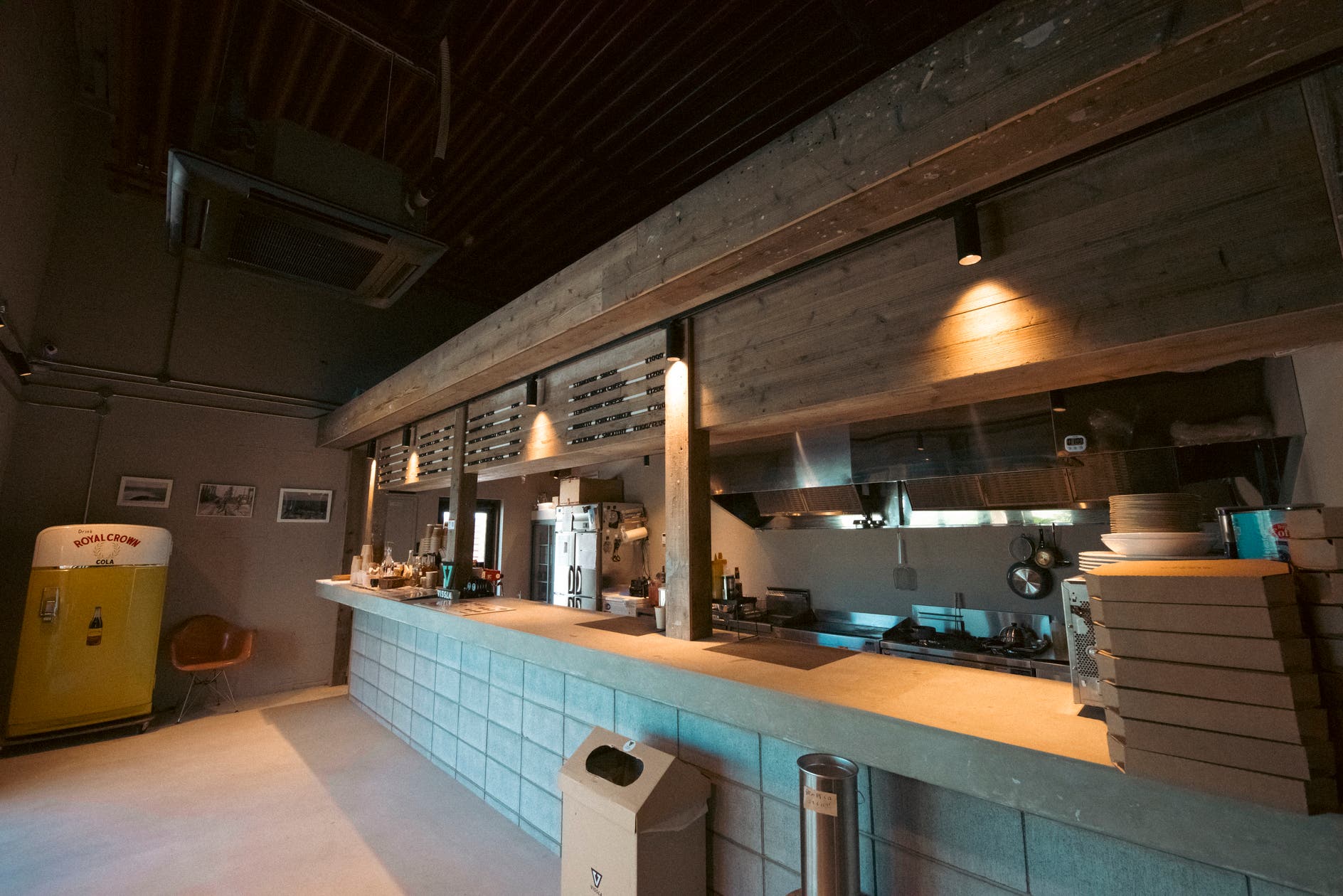 海すぐそばの倉庫をリノベーションしたアパレルカフェスペース。の写真12