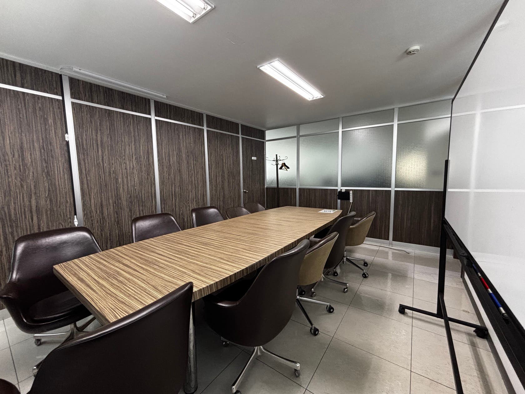 仙台駅徒歩8分　2階応接室(個室10名)の写真4