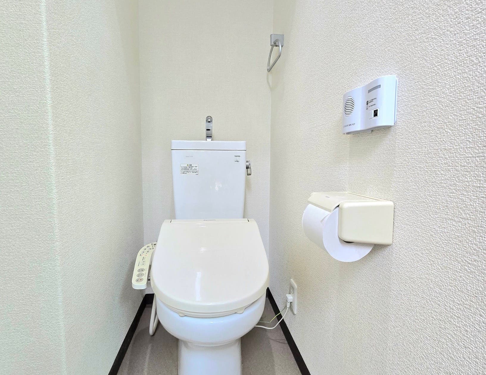 【南船場】飲食OK🍹明るく快適な完全個室🌿ホワイトボード＆モニター＆Blu-rayプレイヤー完備！会議・面接・研修におすすめの写真23