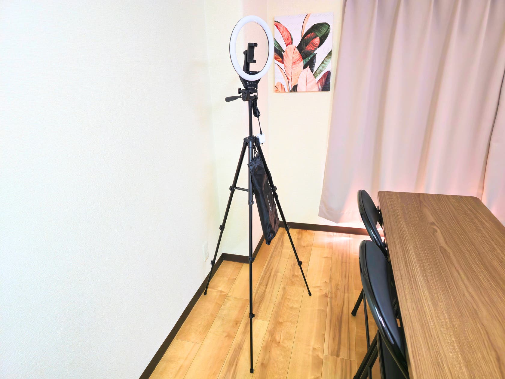 【南船場】飲食OK🍹明るく快適な完全個室🌿ホワイトボード＆モニター＆Blu-rayプレイヤー完備！会議・面接・研修におすすめの写真19