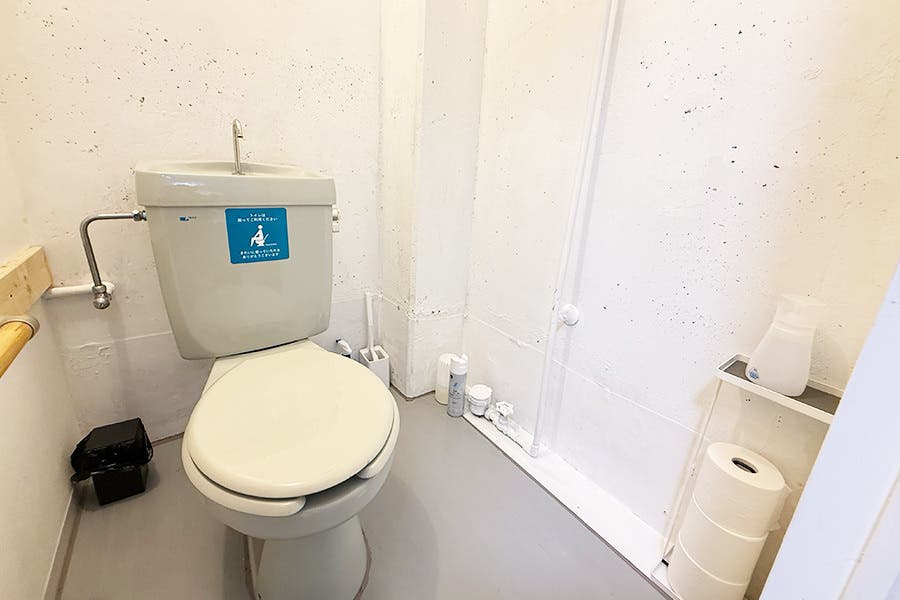 【丸太町駅5分🚶】白壁×大型鏡8枚の本格ダンススタジオ｜最大16名までOK！54㎡・個室空間🏠ダンス・ヨガ・撮影に最適✨の写真24