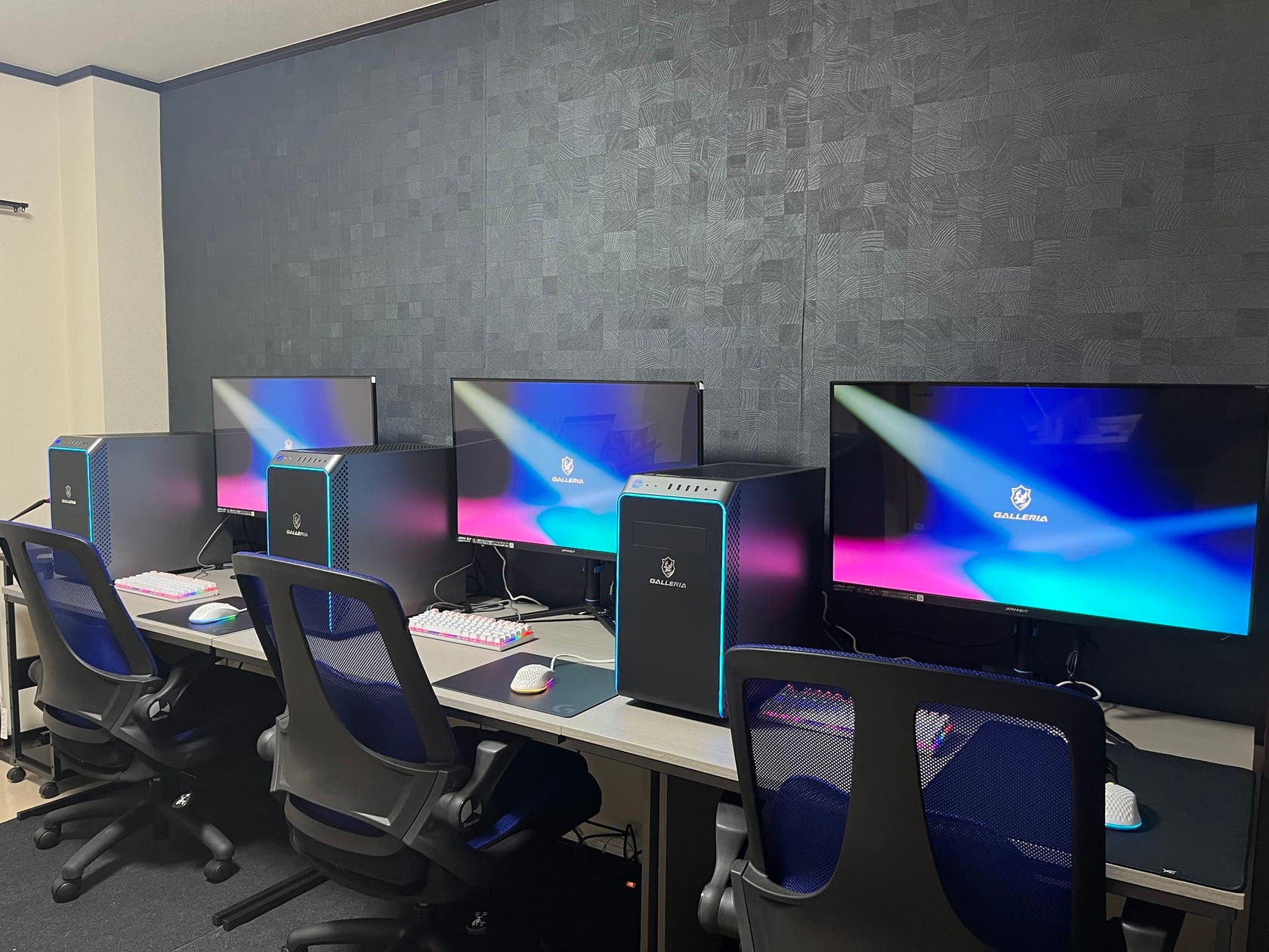 平塚駅徒歩8分　完全プライベートeスポーツ施設「W2 SHONAN」の写真1