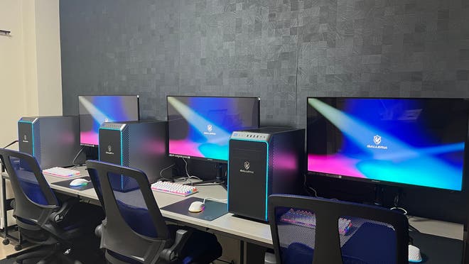 平塚駅徒歩8分 完全プライベートeスポーツ施設「W2 SHONAN」の写真1