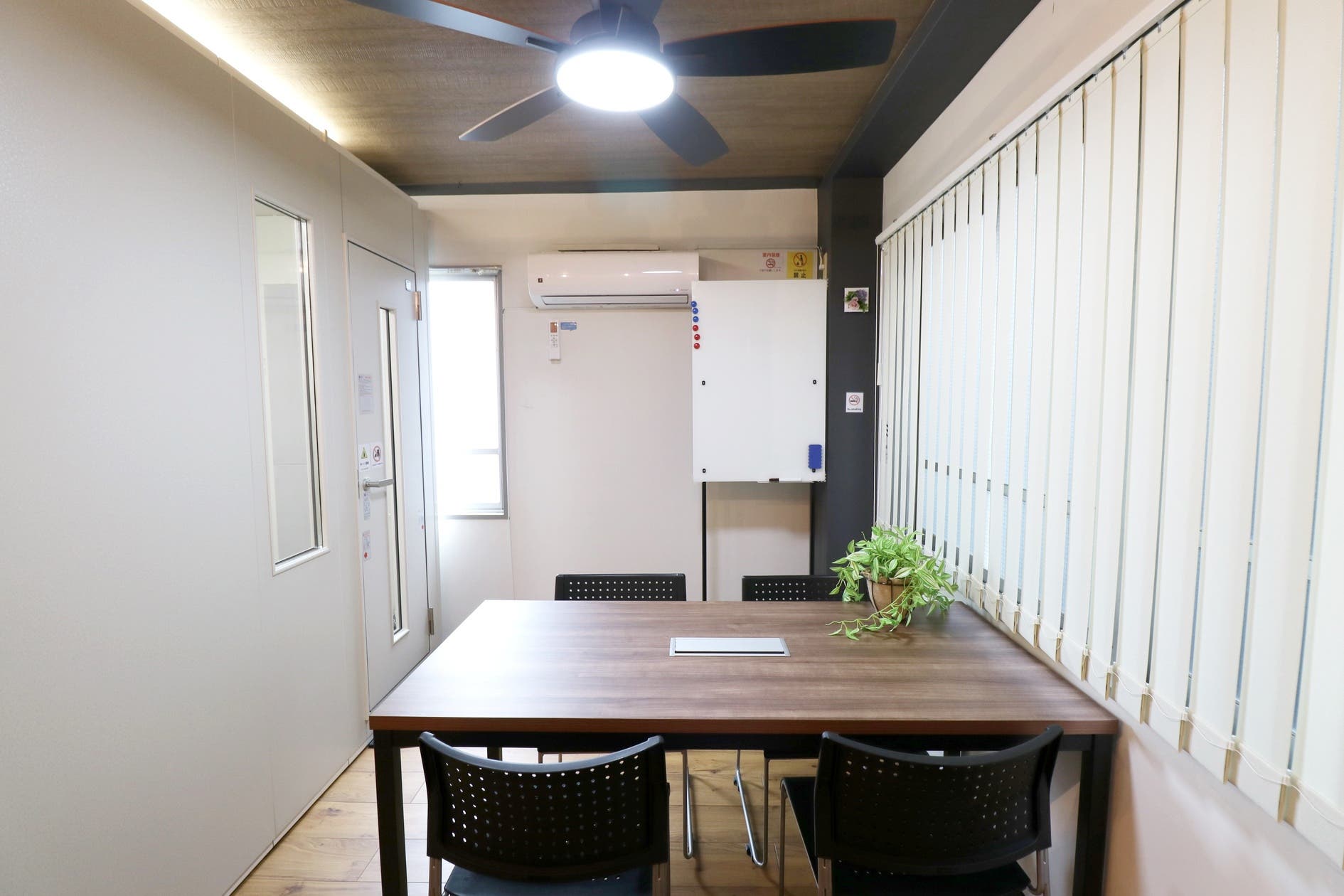 【浦和駅徒歩4分の防音室♪】防音TV会議・レッスン・音録りスタジオに♪浦わ防音部屋。の写真10