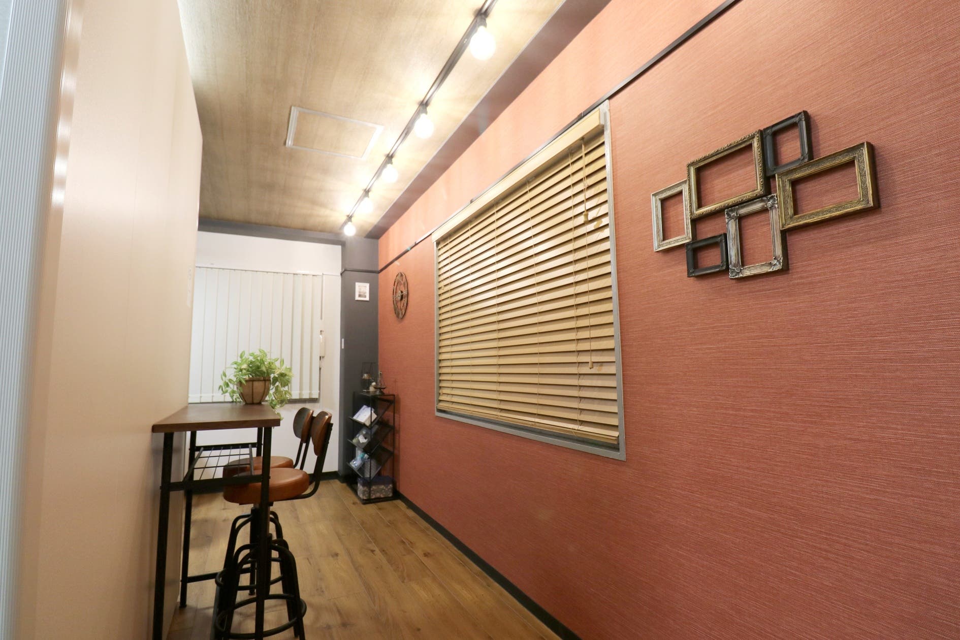 【浦和駅徒歩4分の防音室♪】防音TV会議・レッスン・音録りスタジオに♪浦わ防音部屋。の写真11