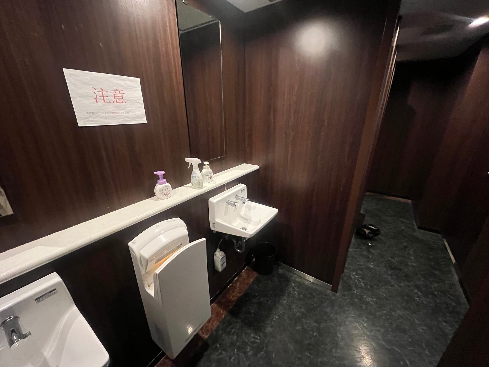 【セミナー・勉強会・ママ会に最適】用途に合わせて全3部屋から選べる多目的スペース★の写真9