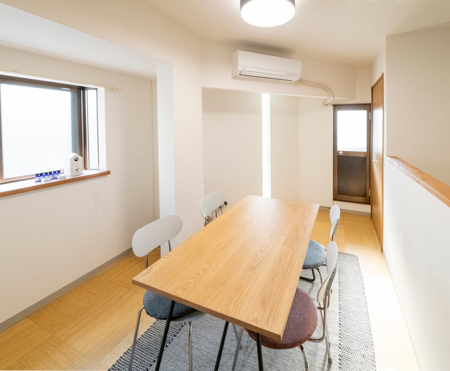 甲子園球場近く　西宮市　鳴尾・武庫川女子大前駅徒歩５分の貸会議室の写真1