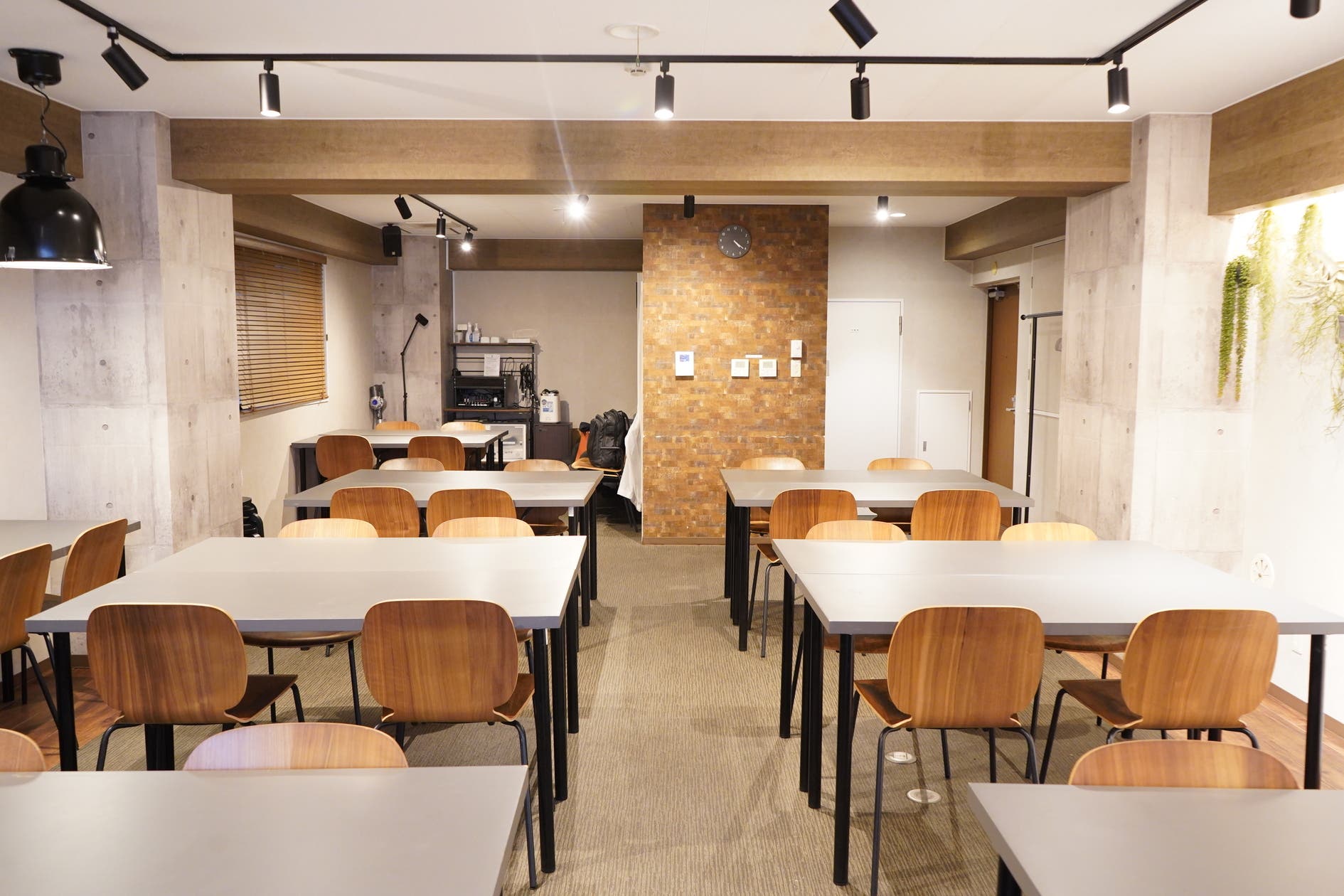 駅近🚃イベント🎅/飲み会🎄 会議/撮影🎤にも‼ 90㌅プロジェクター🎥オプション充実の写真1