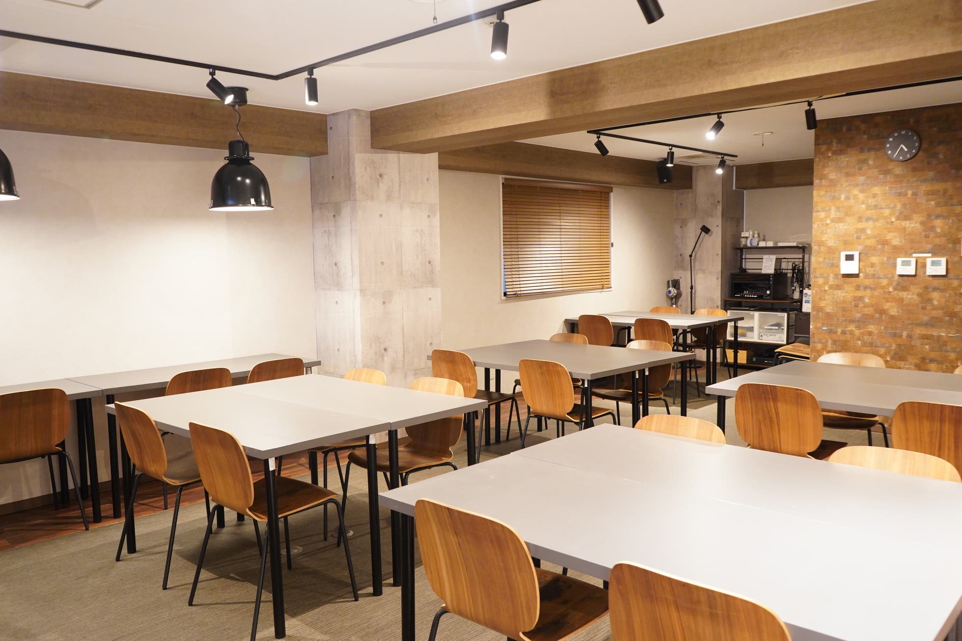 駅近🚃イベント🎅/飲み会🎄 会議/撮影🎤にも‼ 90㌅プロジェクター🎥オプション充実の写真3