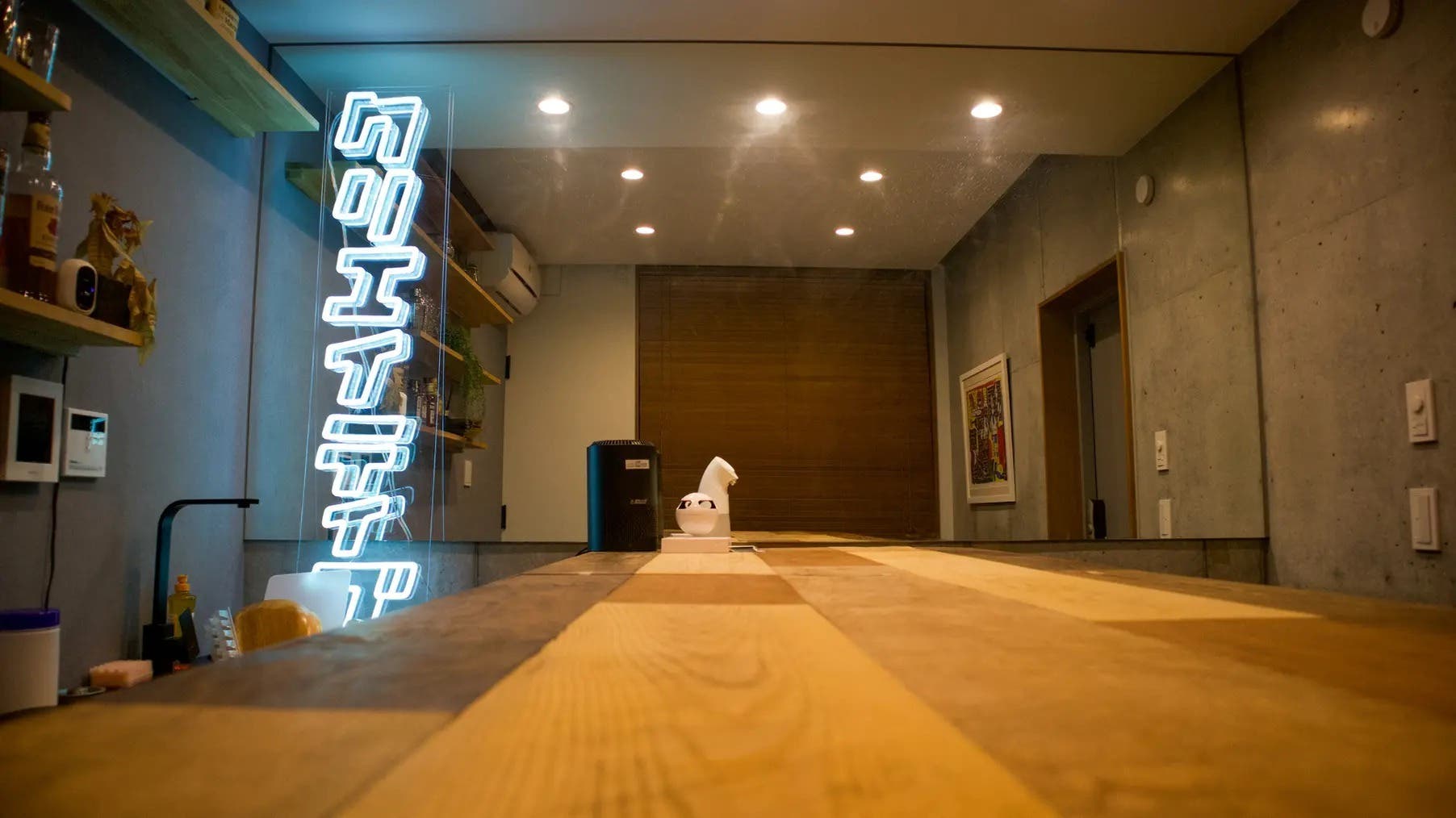 【恵比寿最安値！】オシャレなバー空間！個室なので気兼ねない飲み会に最適☺️一日店長やポーカー会にもおすすめ👌の写真1