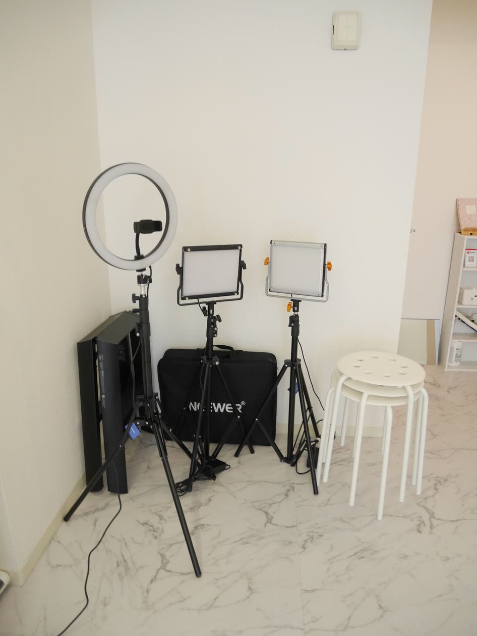 撮影用LEDライト🔦照明器具・小物サイズ等【室内備品は全て無料でお使いいただけます♡】の画像1